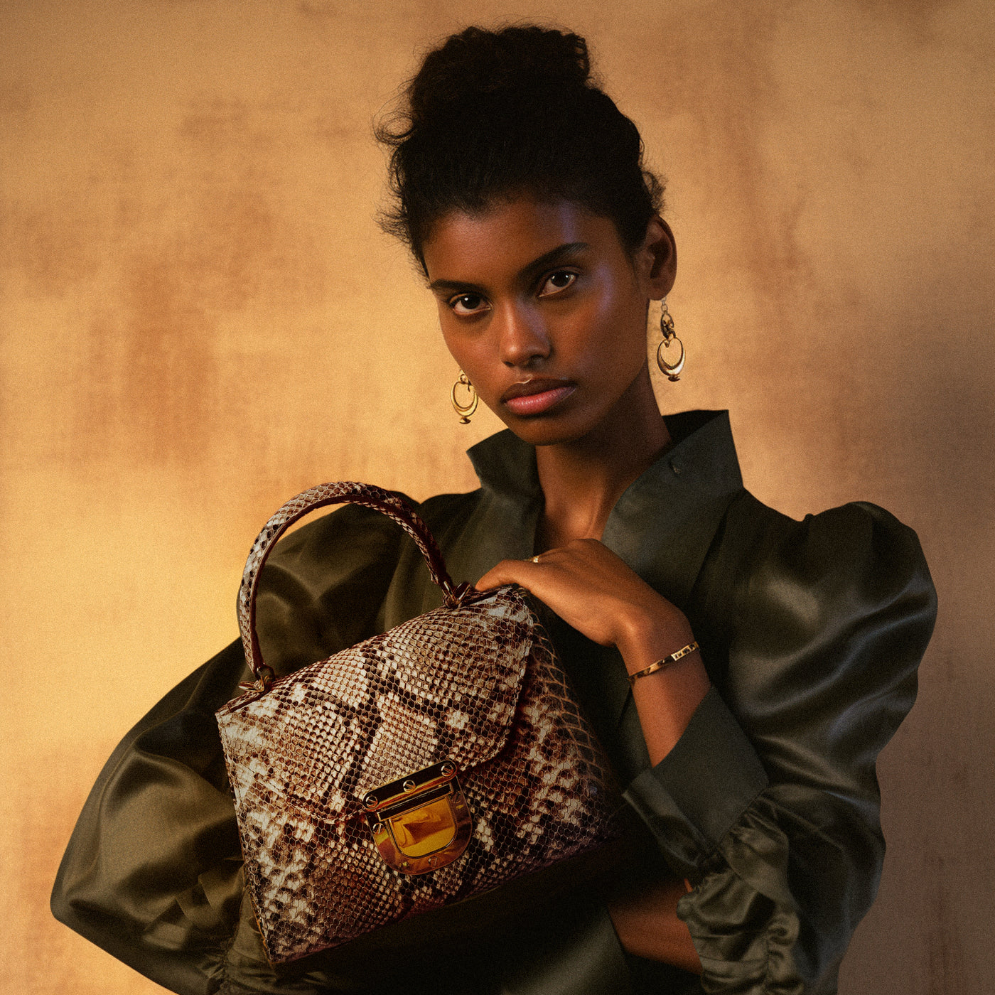 Adamo Online Shop | Timeless Collections